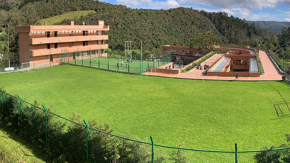 ¿Es importante la felicidad en la educación? – Colegio La Colina CLC